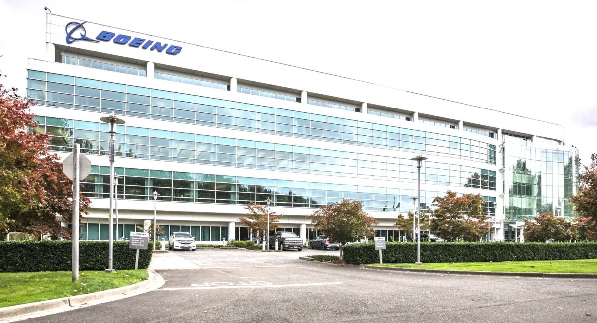 boeing-commercial-airplanes-headquarters-building_001-1