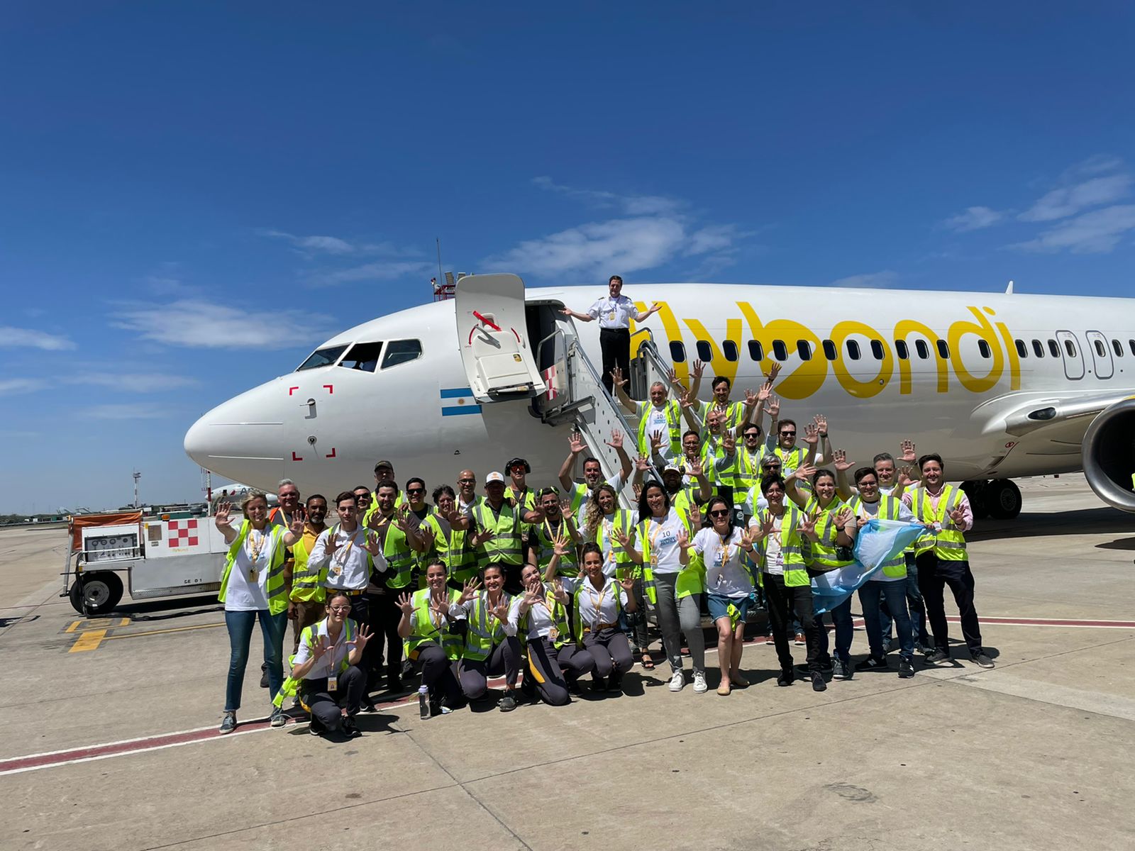 Flybondi recibe 10º Boeing 737-800