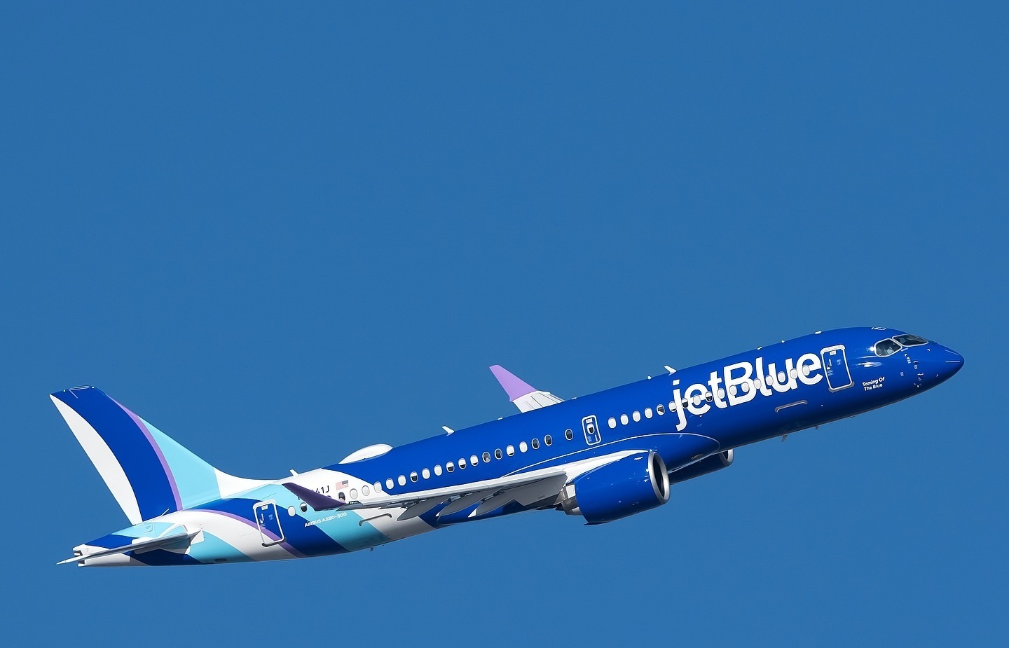 JetBlue recibe A220 número 50